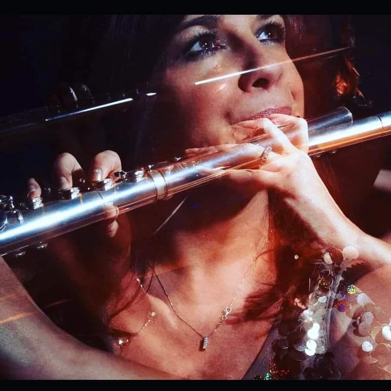 La performance del flautista | The Babel Flute